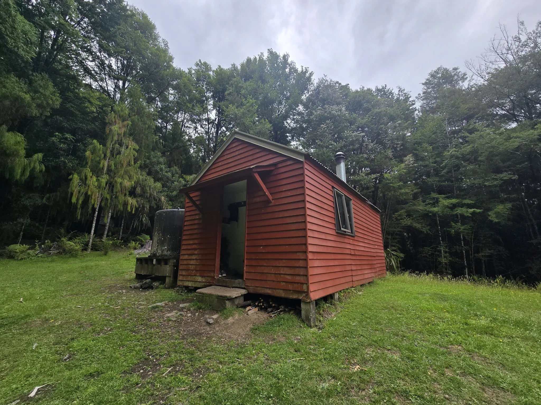 Hike to Devil’s Creek Hut, Mount Richmond Forest Park – MD Outdoors